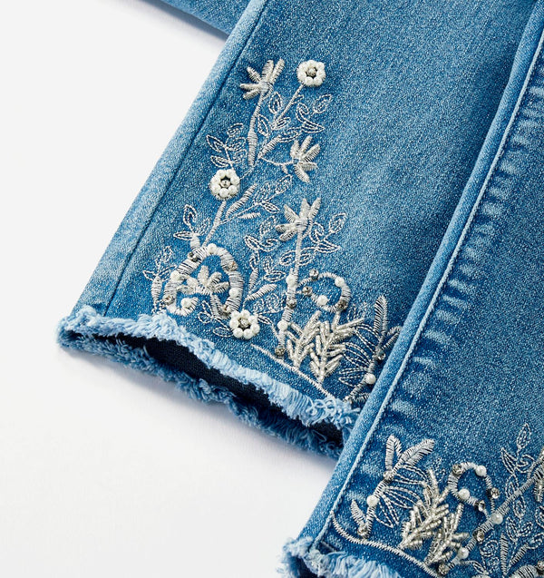 WOMEN'S EMBELLISHED CAPRI DEMIN PANTS | Lockside Trading Company